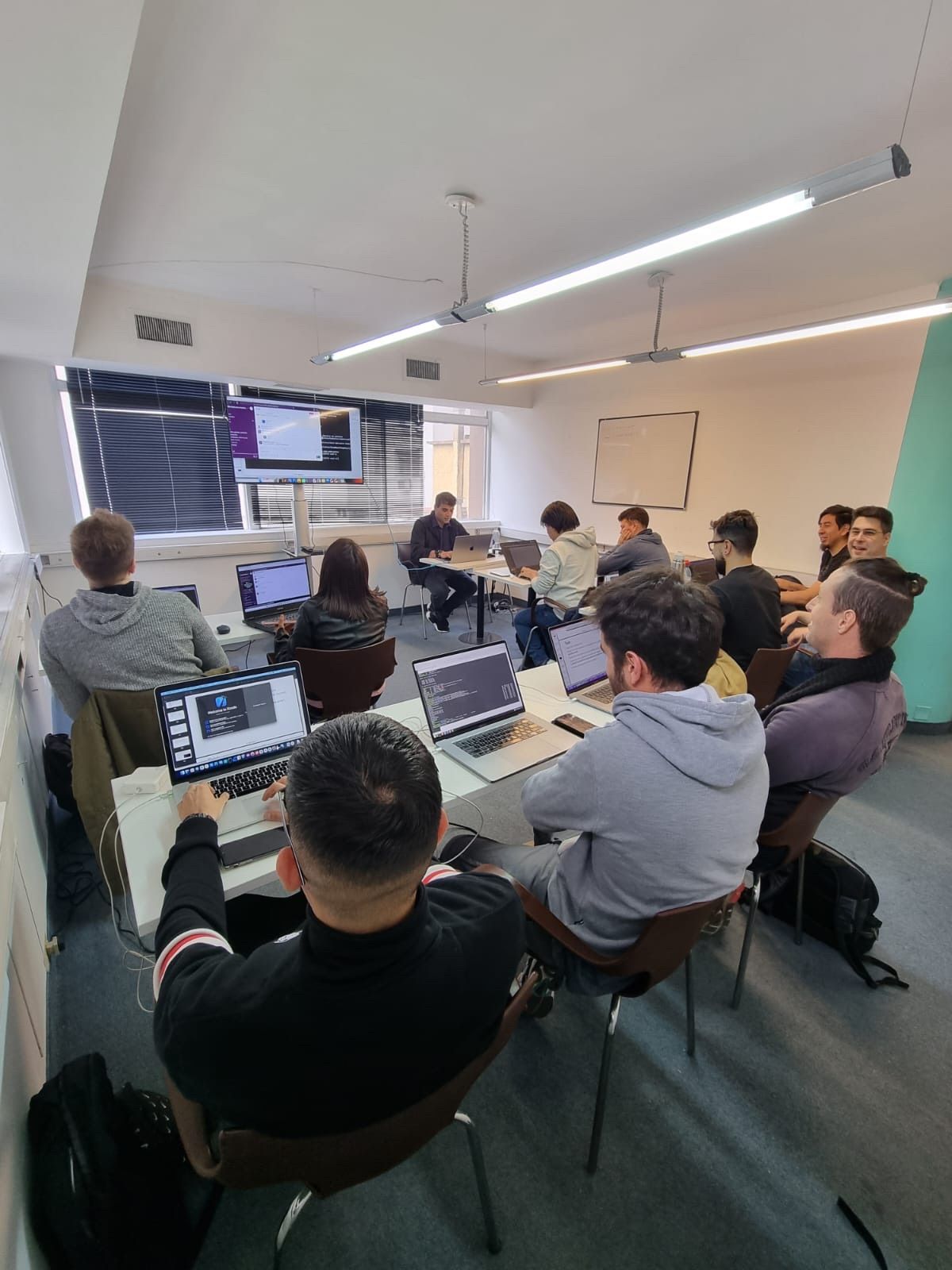 Offensive Mobile Reversing and Exploitation - HITBSecTrain